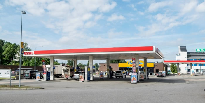 Esso Ramstadsletta, Esso Taverna og Scandic Høvik Hotell